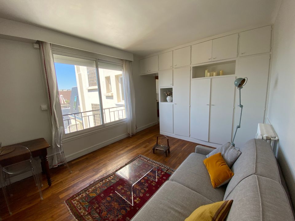 Location studio meublé à Paris 14 - 1250 € - 26 m²