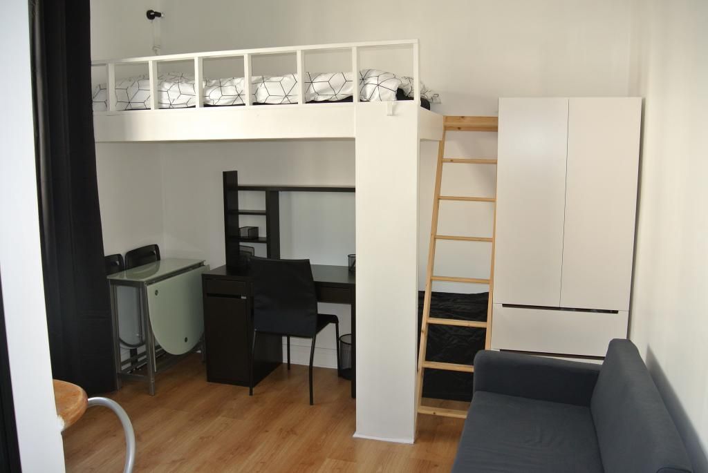 Location studio meublé à La Garenne-Colombes - 770 € - 18 m²