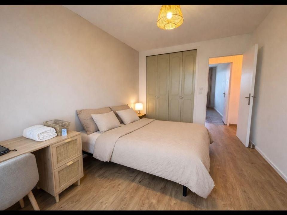 Colocation chambre meublée à Saint-Priest - 490 € - logement 77 m²