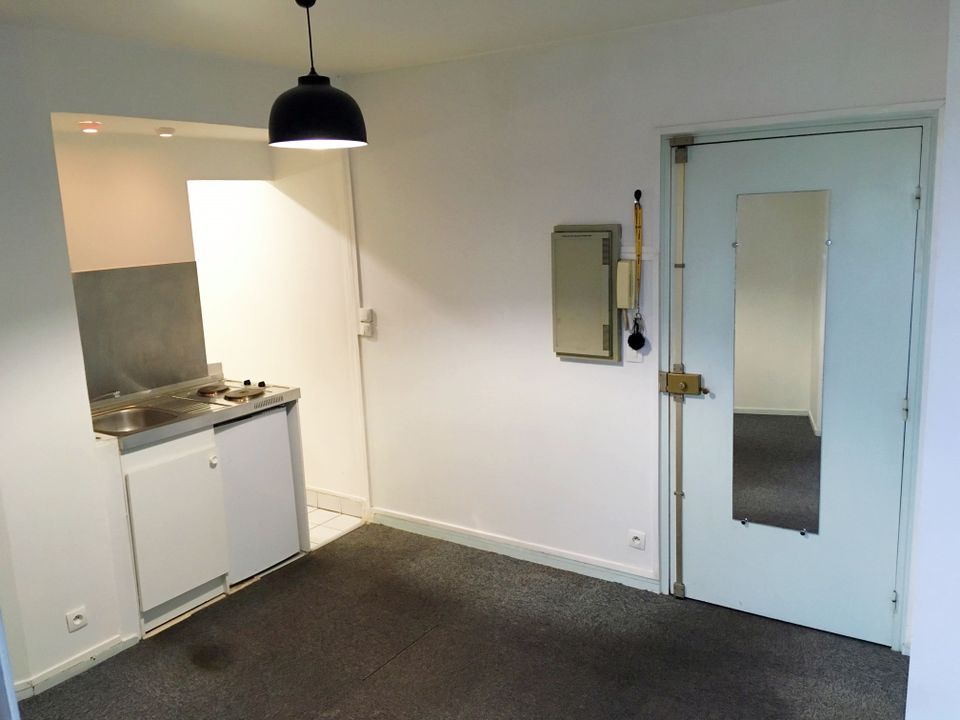 Location studio à Cachan - 600 € - 16 m²