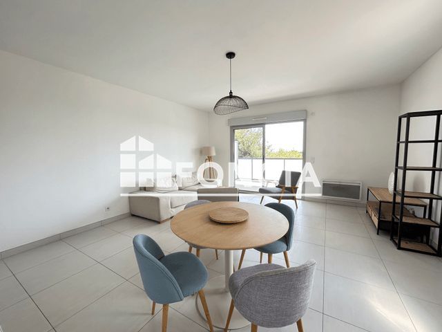 Location appartement meublé à Antibes - 1426 € - 65 m²
