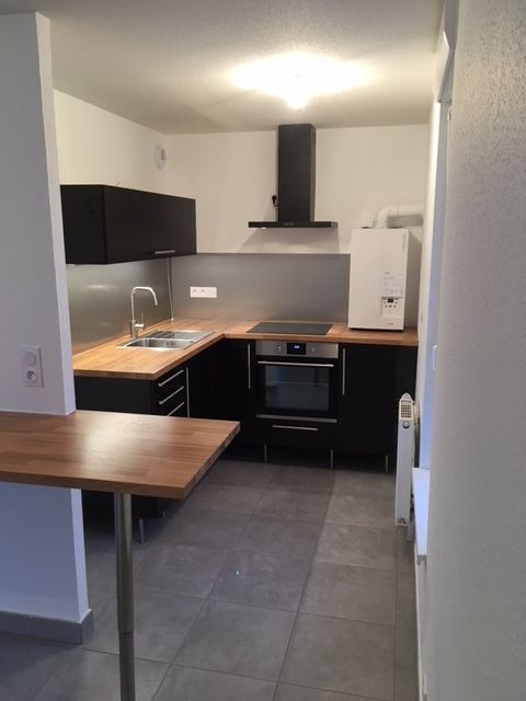 Location appartement à Saint-Louis - 700 € - 45 m²